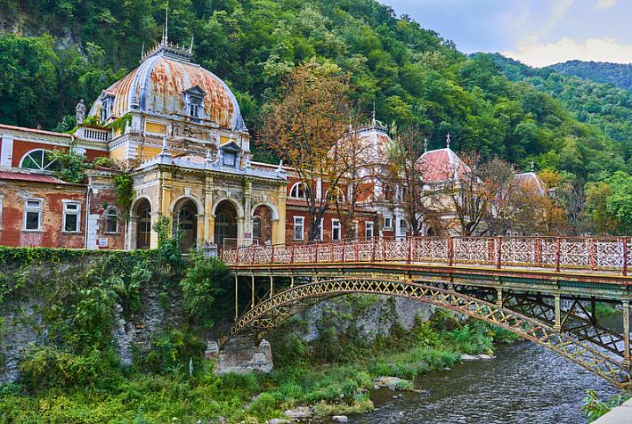 Welcoming the New Year in Romania the traditional way | Romania Insider