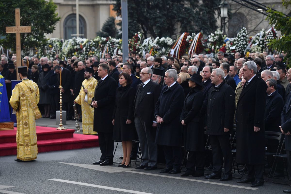 Thousands join funeral of Romania’s last king | Romania Insider