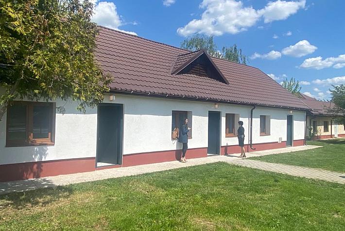 Tallest dinosaur in South-Eastern Europe on display at Romania’s Dino ...