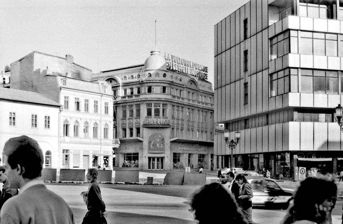 Photo exhibition contrasts 80s Bucharest with today’s capital | Romania ...