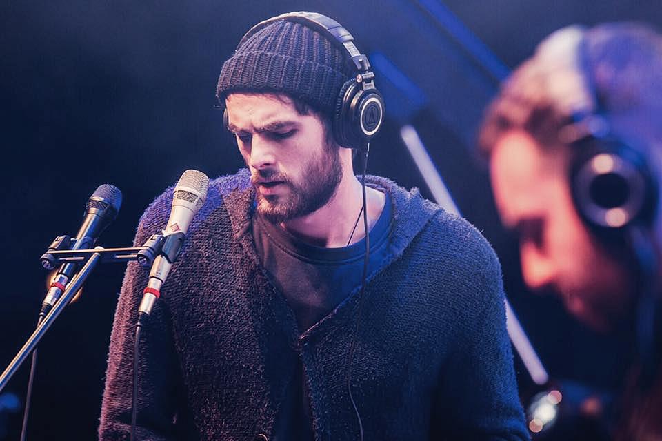 Popular singer in Romania to perform at annual Christmas concert in ...