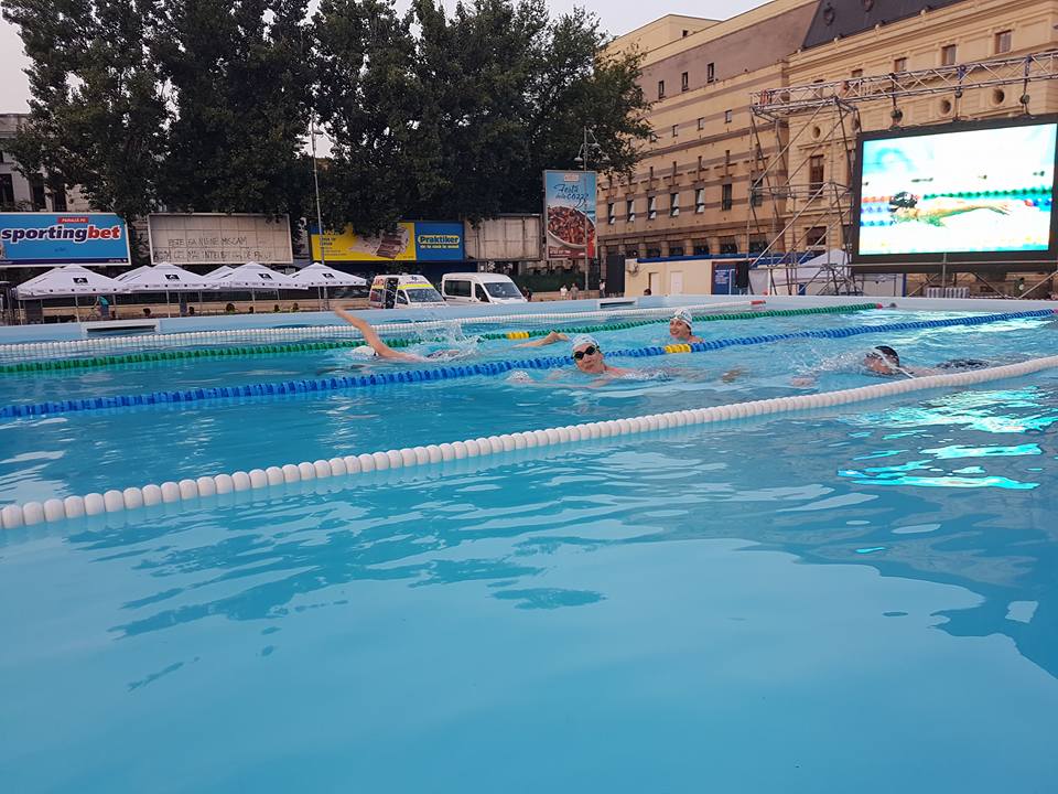 Swimming pool installed in downtown Bucharest | Romania Insider